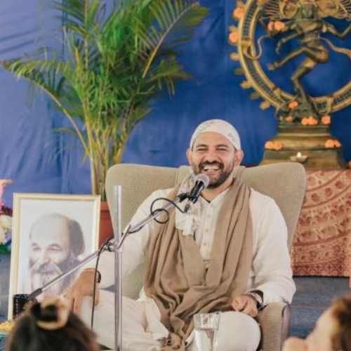 Online Yoga Classes vs Recorded Courses | Live or On-Demand?